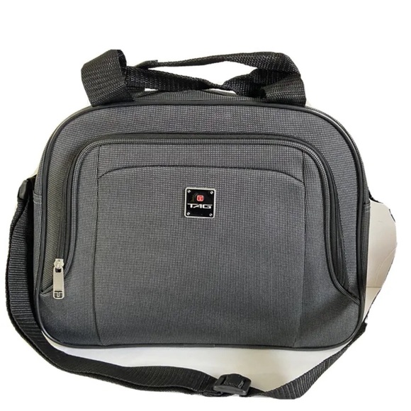 Tag | Bags | Tag Shoulder Duffel Bag Travel Tote Luggage Soft Case Gym ...